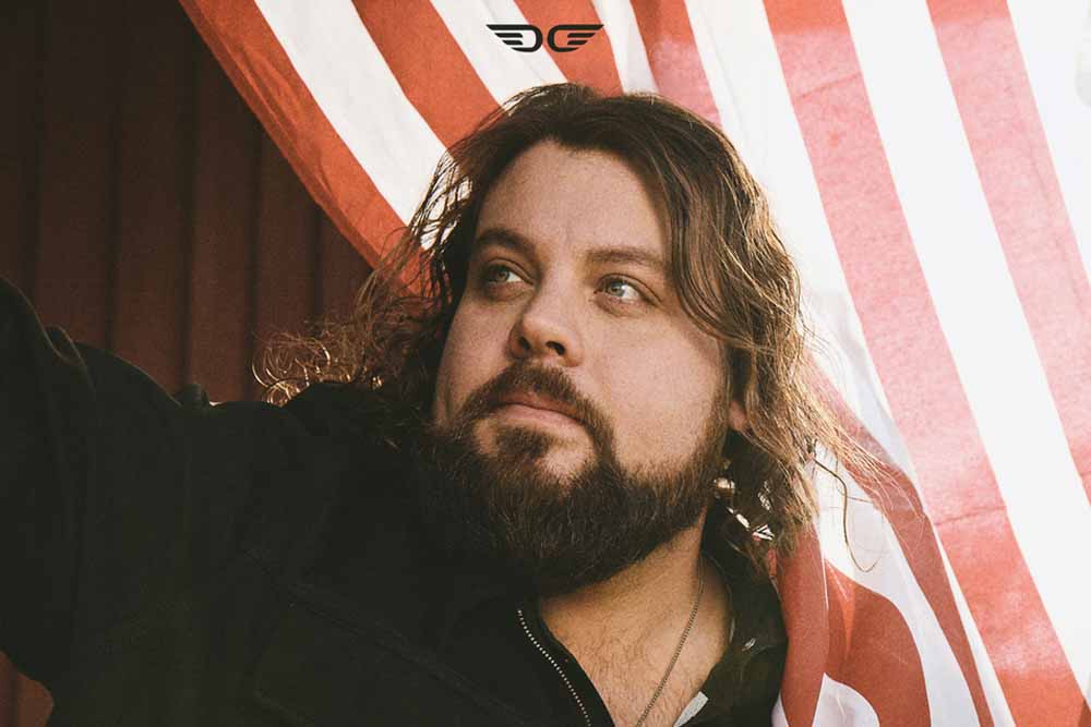 Dillon Carmichael - Keepin' Country Alive - Flyctory.com