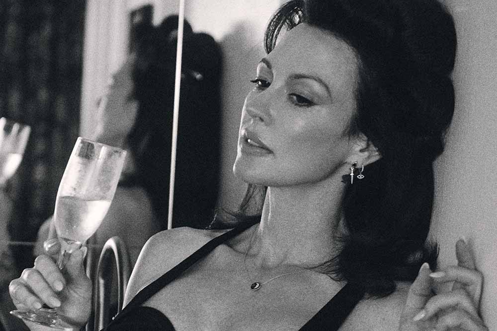 Amanda Shires - Nobody's Girl - Flyctory.com